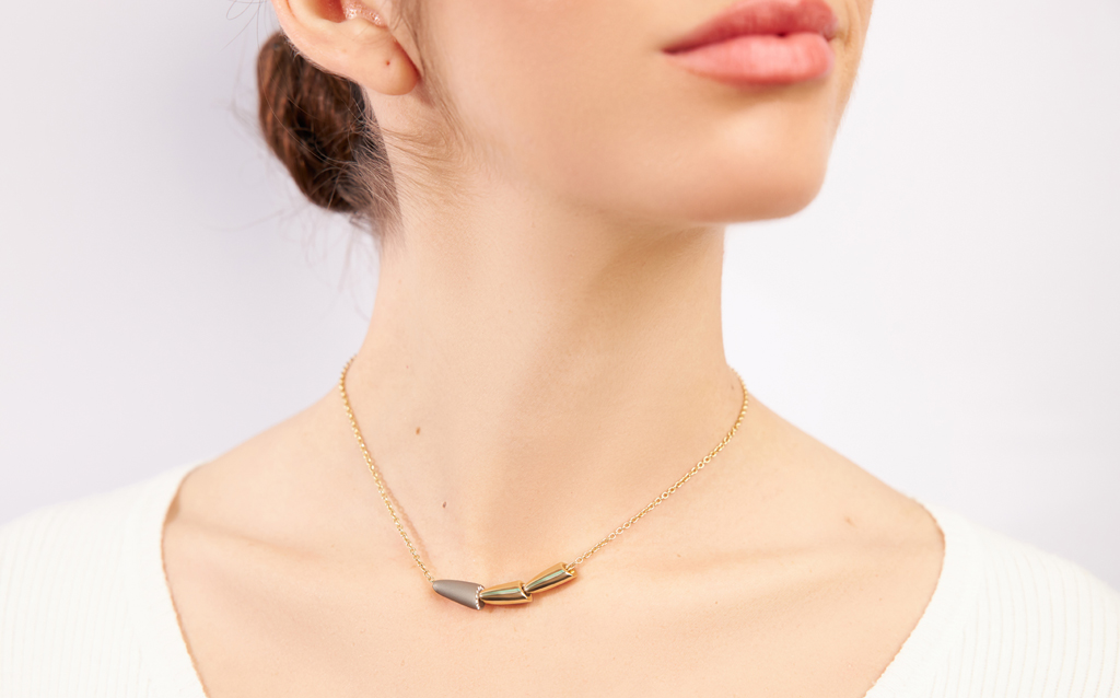Vhernier’s new Calla short length pendant is premiering in Dubai and is ...